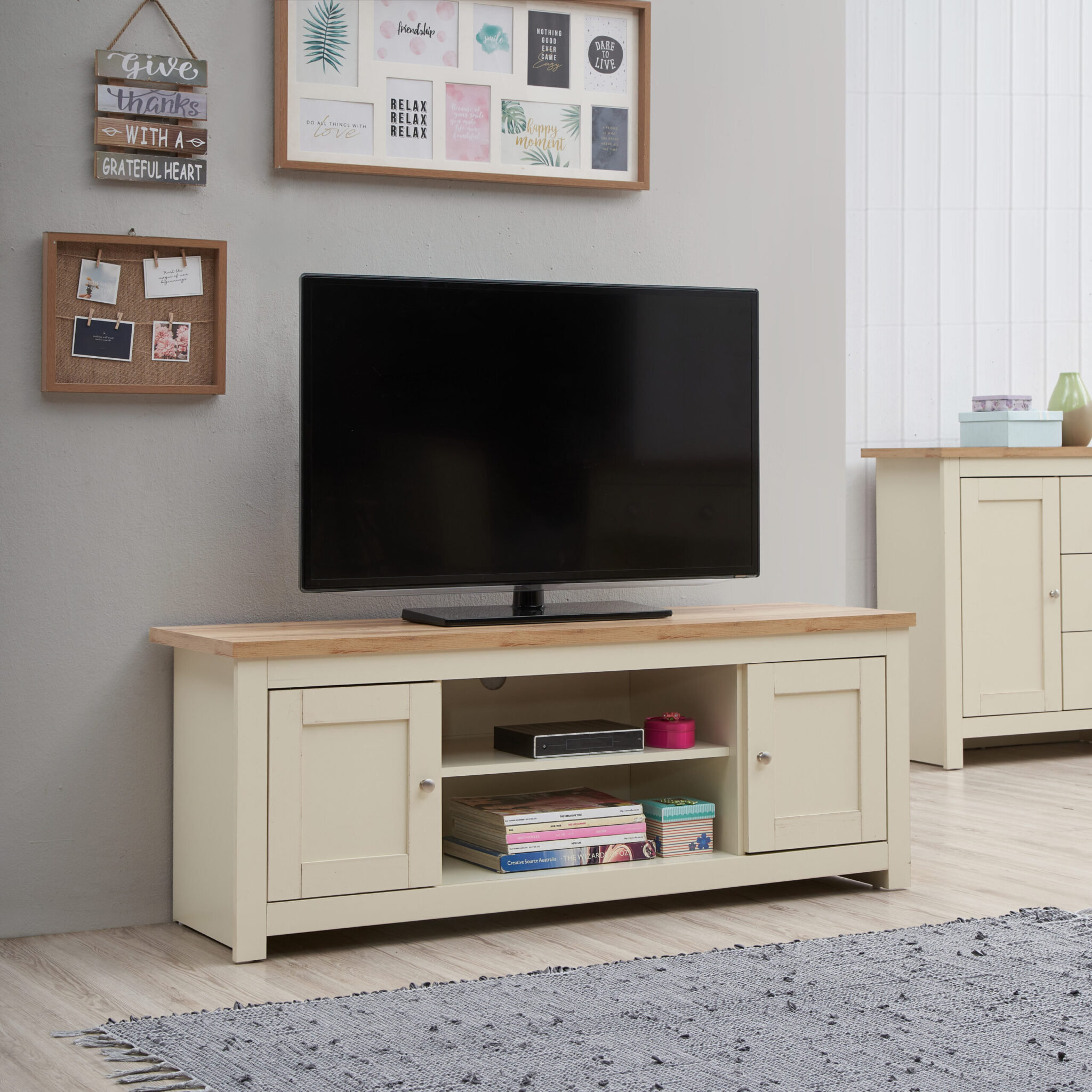 Cisnon Cream Tv Unit 2 Doors 1 Shelf Cream